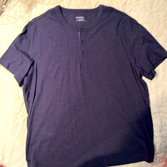 UNTUCKit | Shirts | Mens Untuckit Short Sleeve Henley | Poshmark
